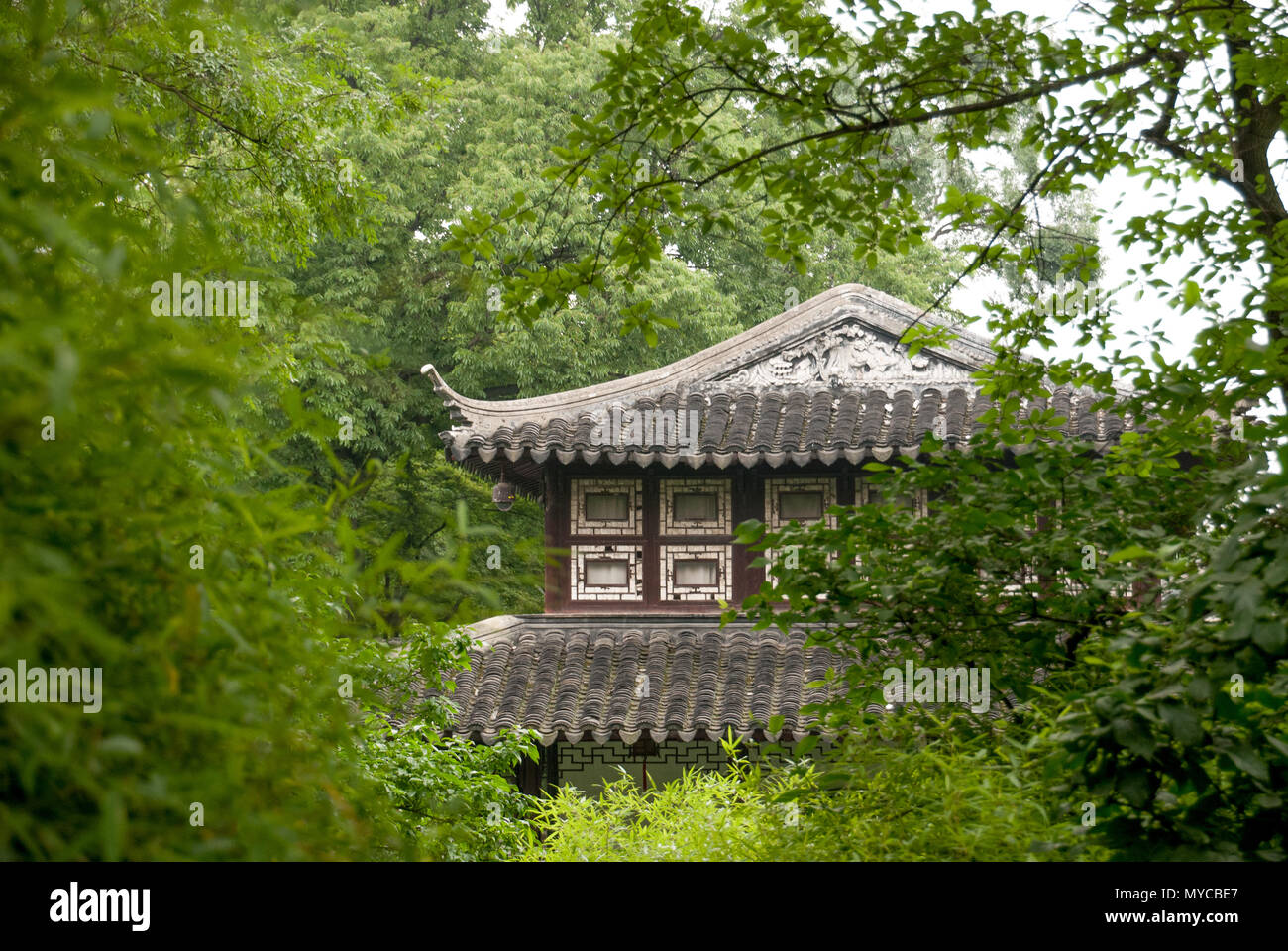 Traditional Chinese Courtyard House High Resolution Stock Photography ...