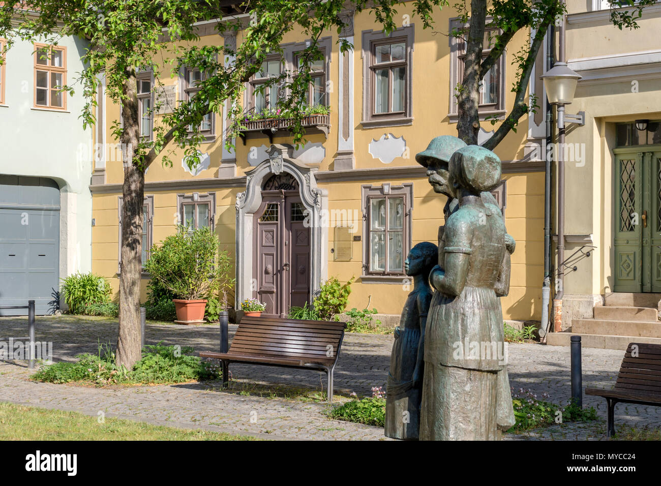 Doctor albert schweitzer statue hi-res stock photography and images - Alamy