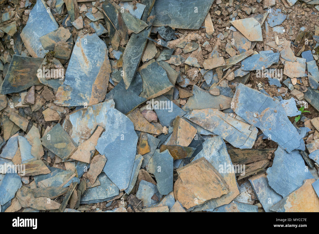 Sharp rocks slate hi-res stock photography and images - Alamy