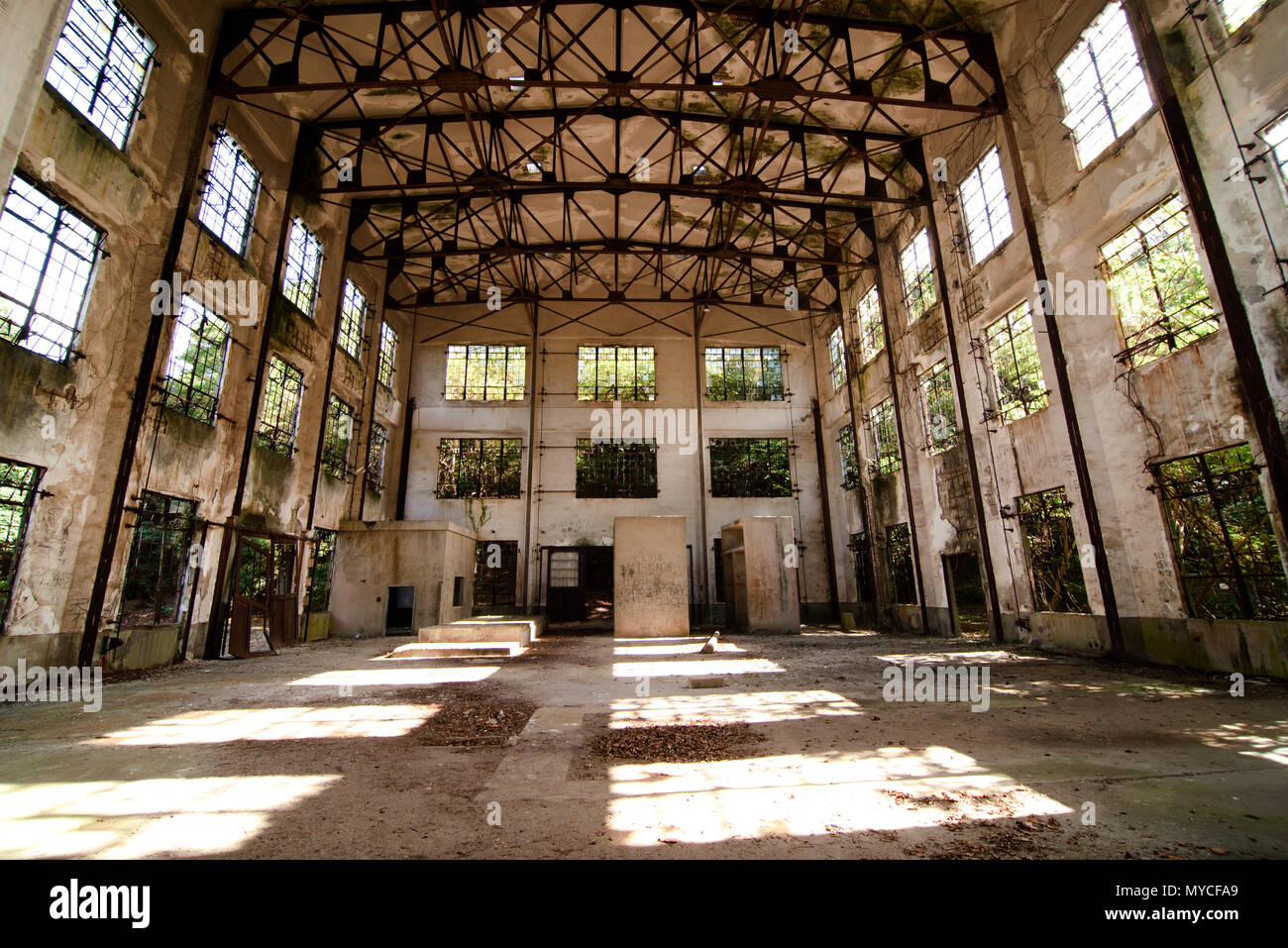 abandoned factory in japan's rabbit island, okunoshima Stock Photo - Alamy