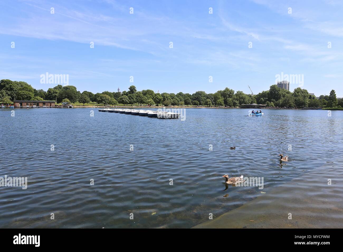 Structure in londons hyde park hi-res stock photography and images - Alamy