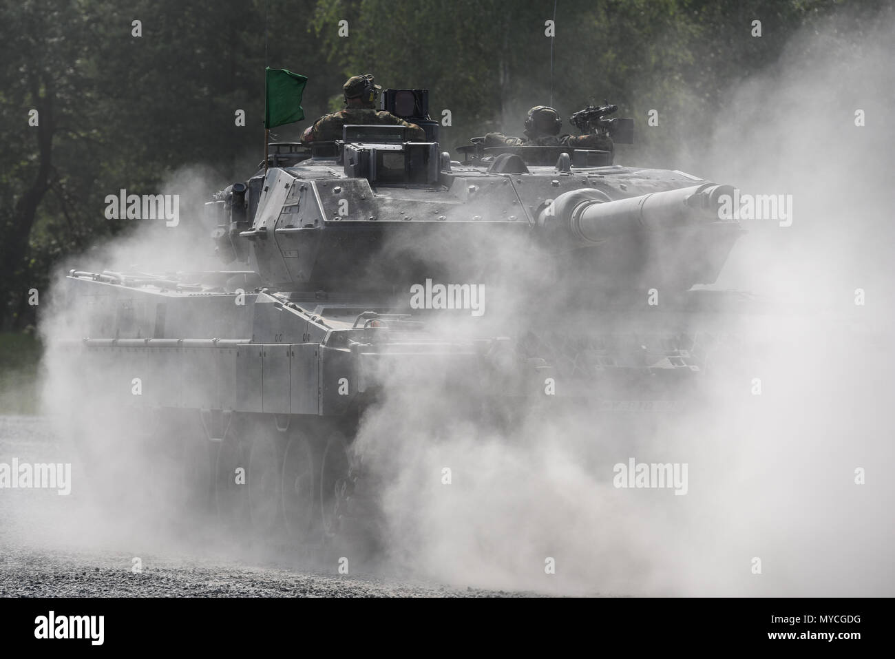 German leopard 2a6 tank hi-res stock photography and images - Alamy