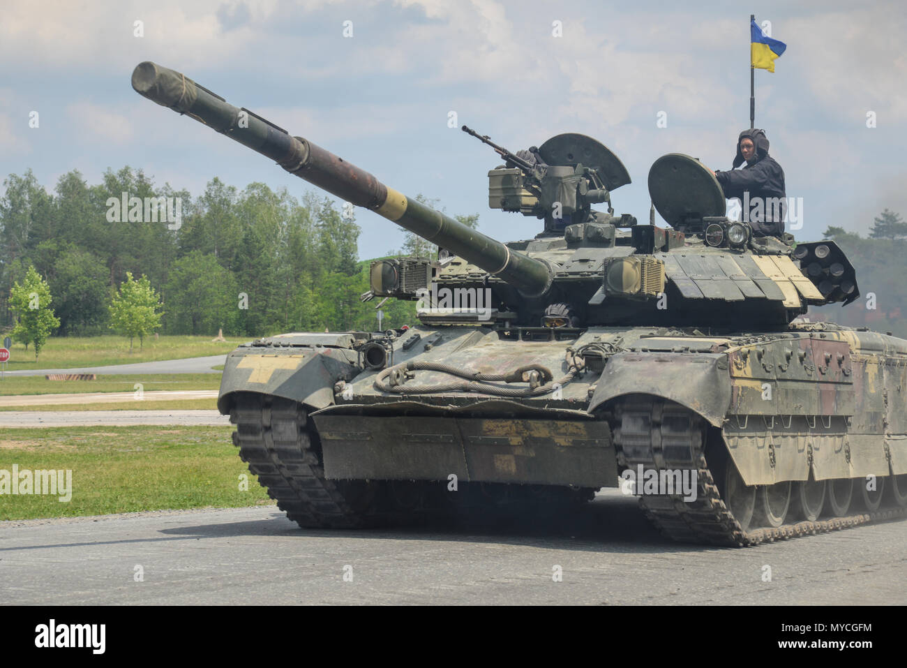 Ukrainian soldiers assigned to the 1st Tank Company, 14th Mechanized ...