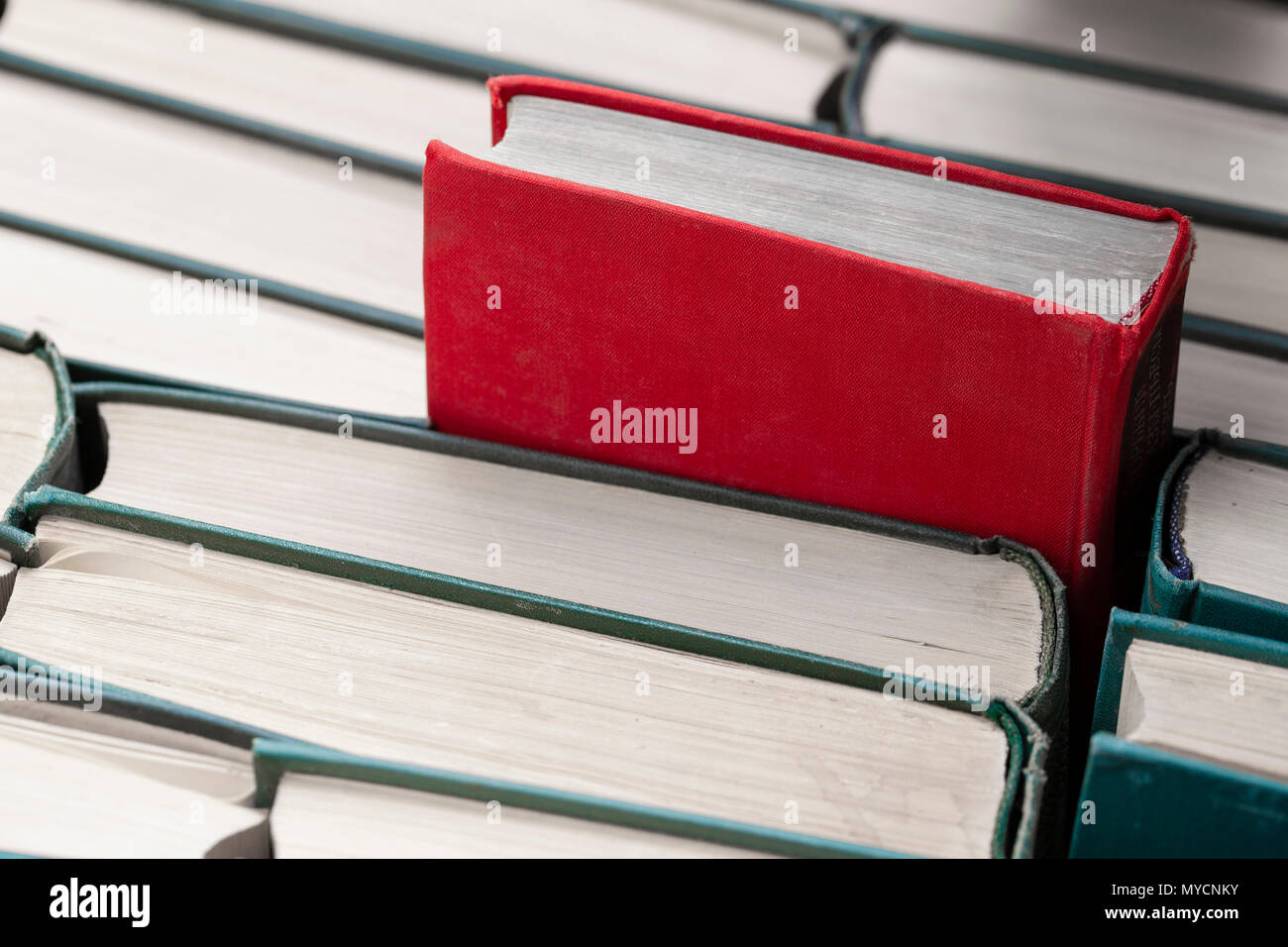 Read books list collection hi-res stock photography and images - Alamy
