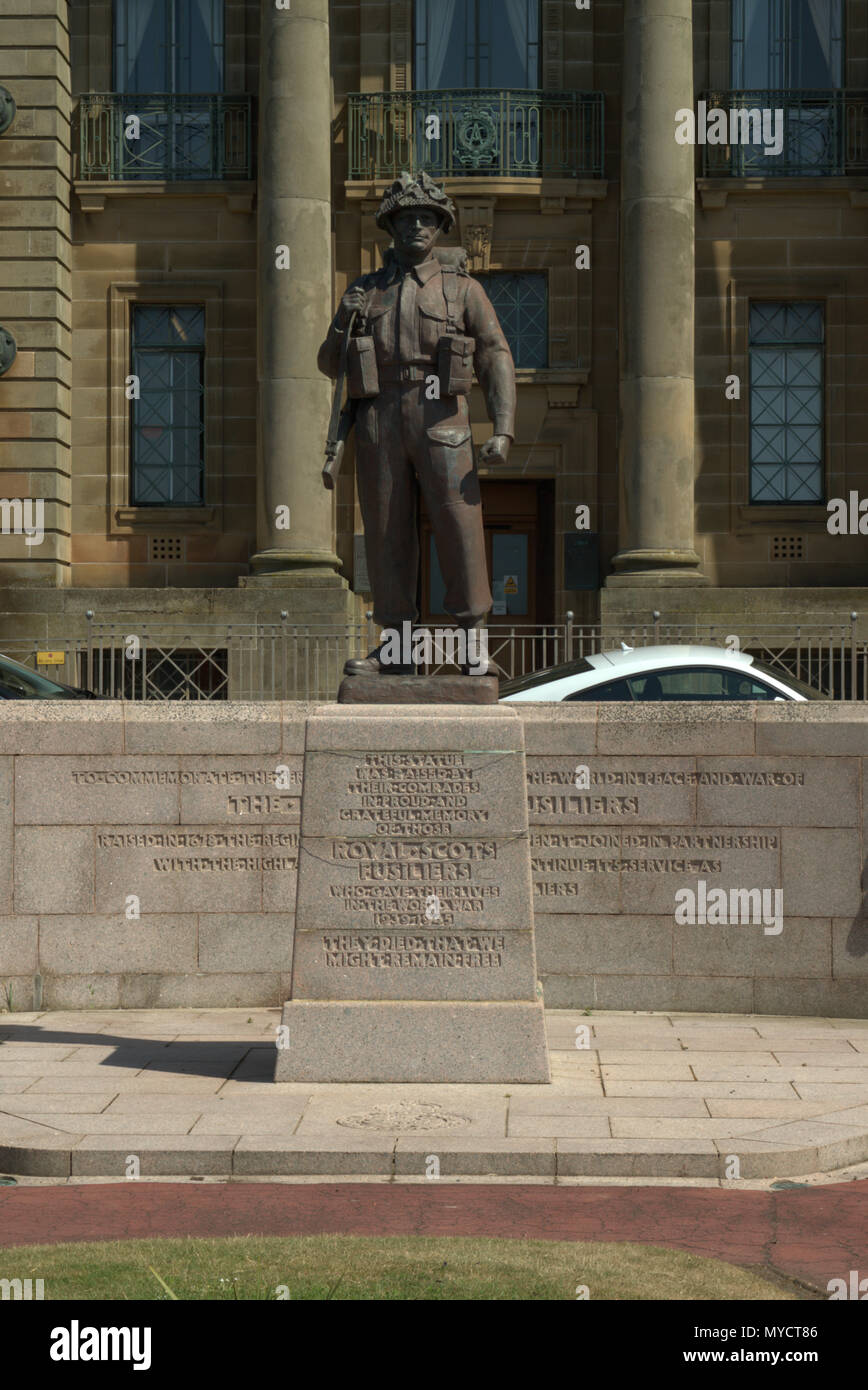 Royal Scots Fusiliers commemorative statue Stock Photo - Alamy