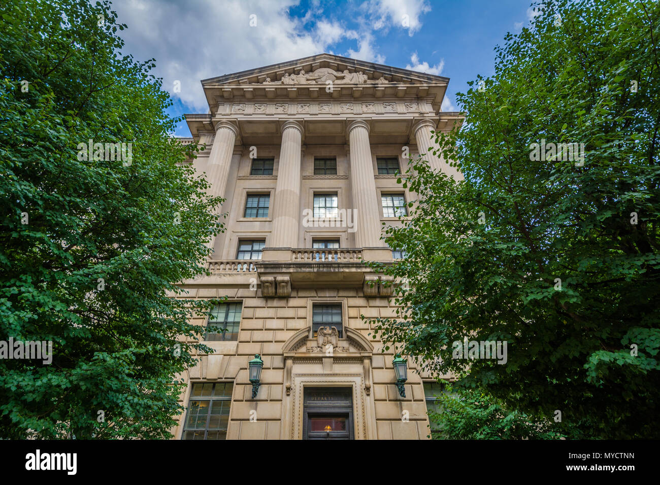 Ronald reagan building hi-res stock photography and images - Alamy