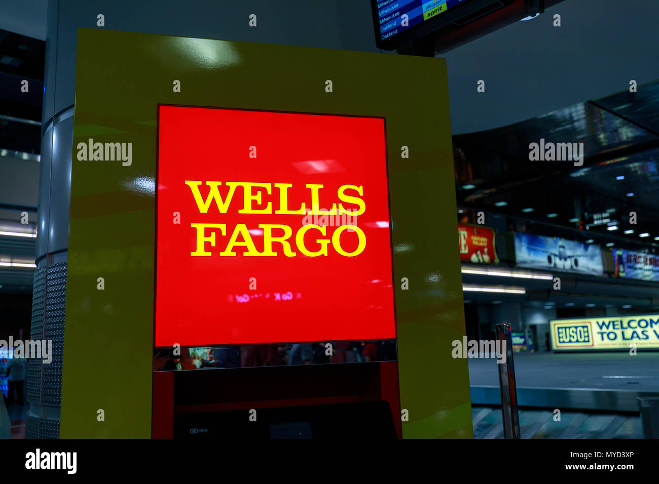 Wells fargo sign hi-res stock photography and images - Alamy