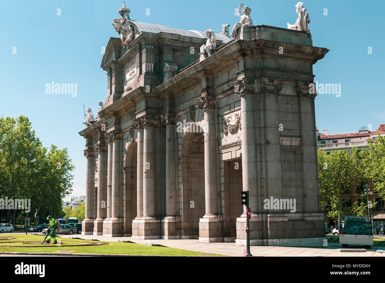 Gate of Alcala (Puerta de Alcala) in Madrid, Spain Stock Photo - Alamy
