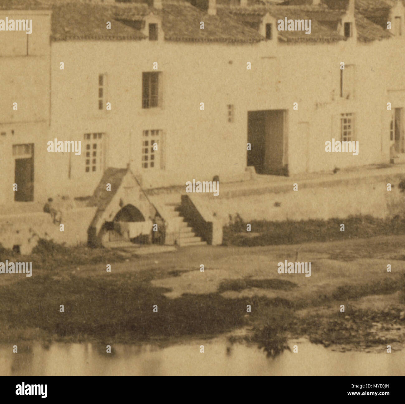 . Français : Détail d'une photo du XIXe siècle montrant la Fontaine du ...