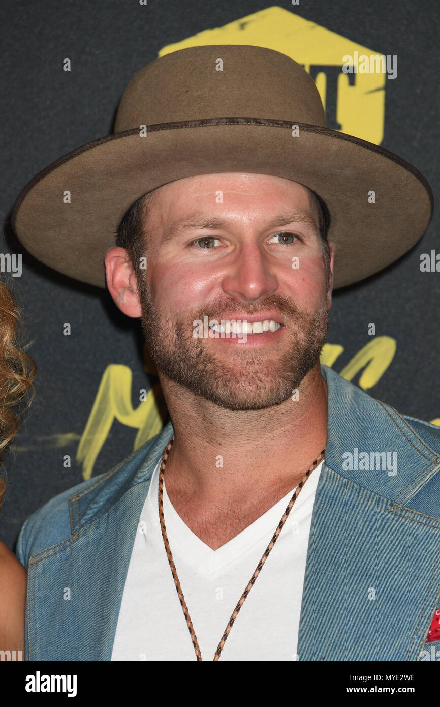 Laura Drake's Instagram, Twitter & Facebook on IDCrawl