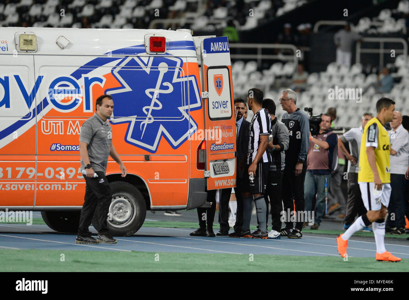 Rio De Janeiro, Brazil. 06th June, 2018. Ambulance on the lawn during ...