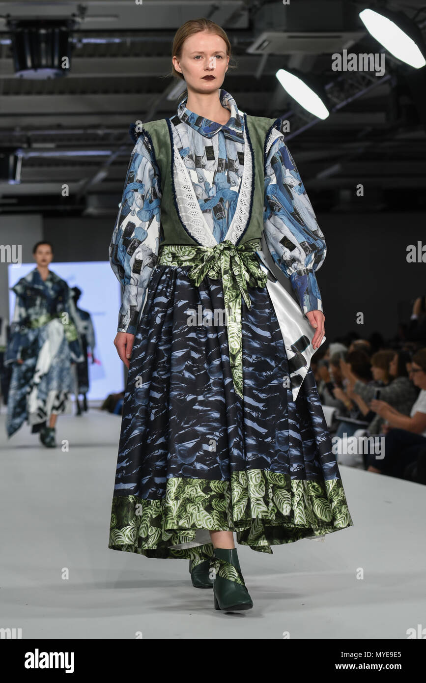 Anna victoria pierce hi-res stock photography and images - Alamy