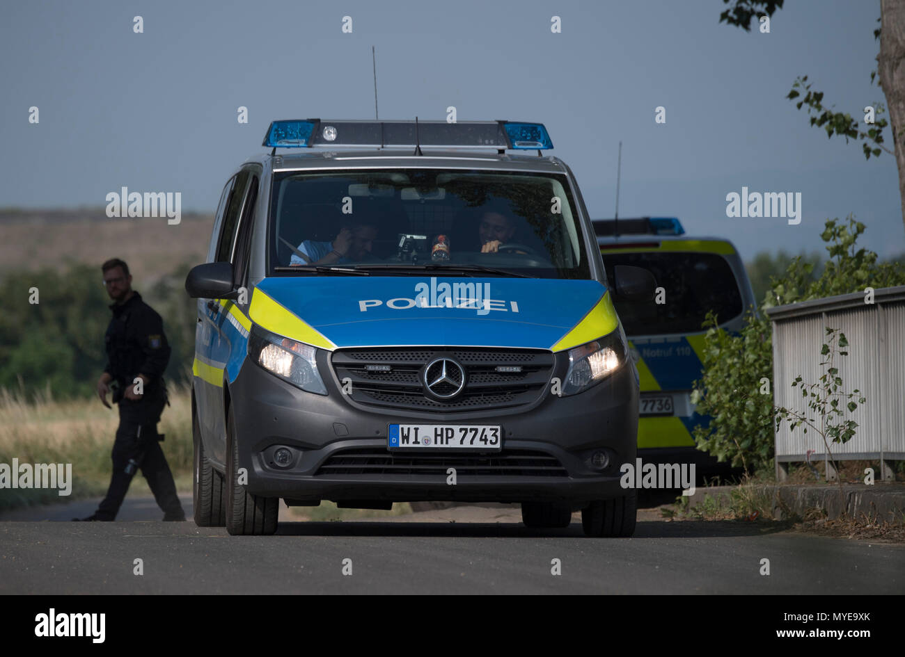 Female corpse hi-res stock photography and images - Alamy