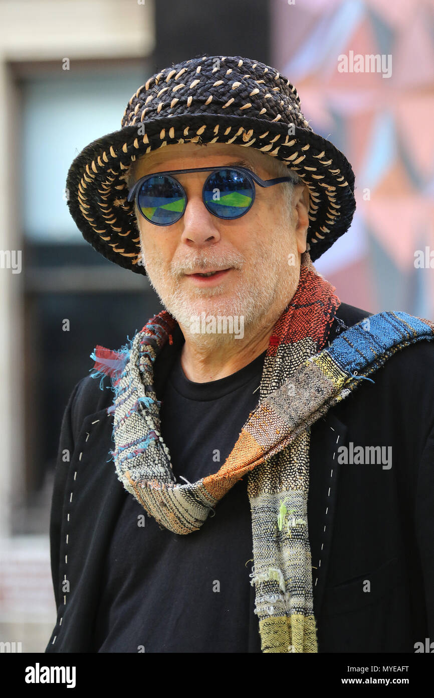 Ron arad hi-res stock photography and images - Alamy