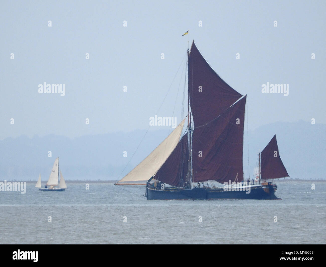Smaller craft hi-res stock photography and images - Alamy