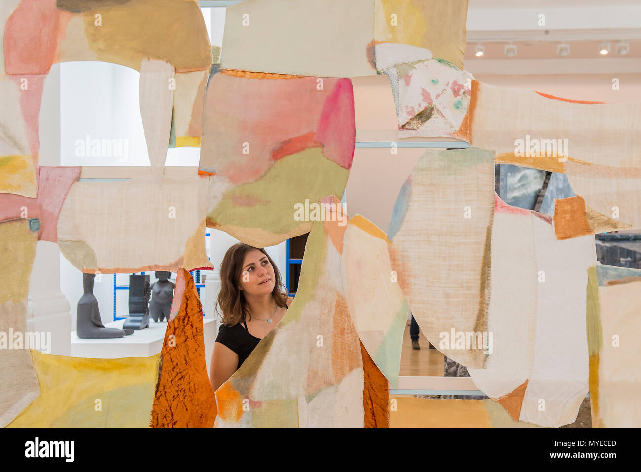 London, UK. 7th Jun, 2018. Alexis Teplin, Arch, 2016, and performers in ...