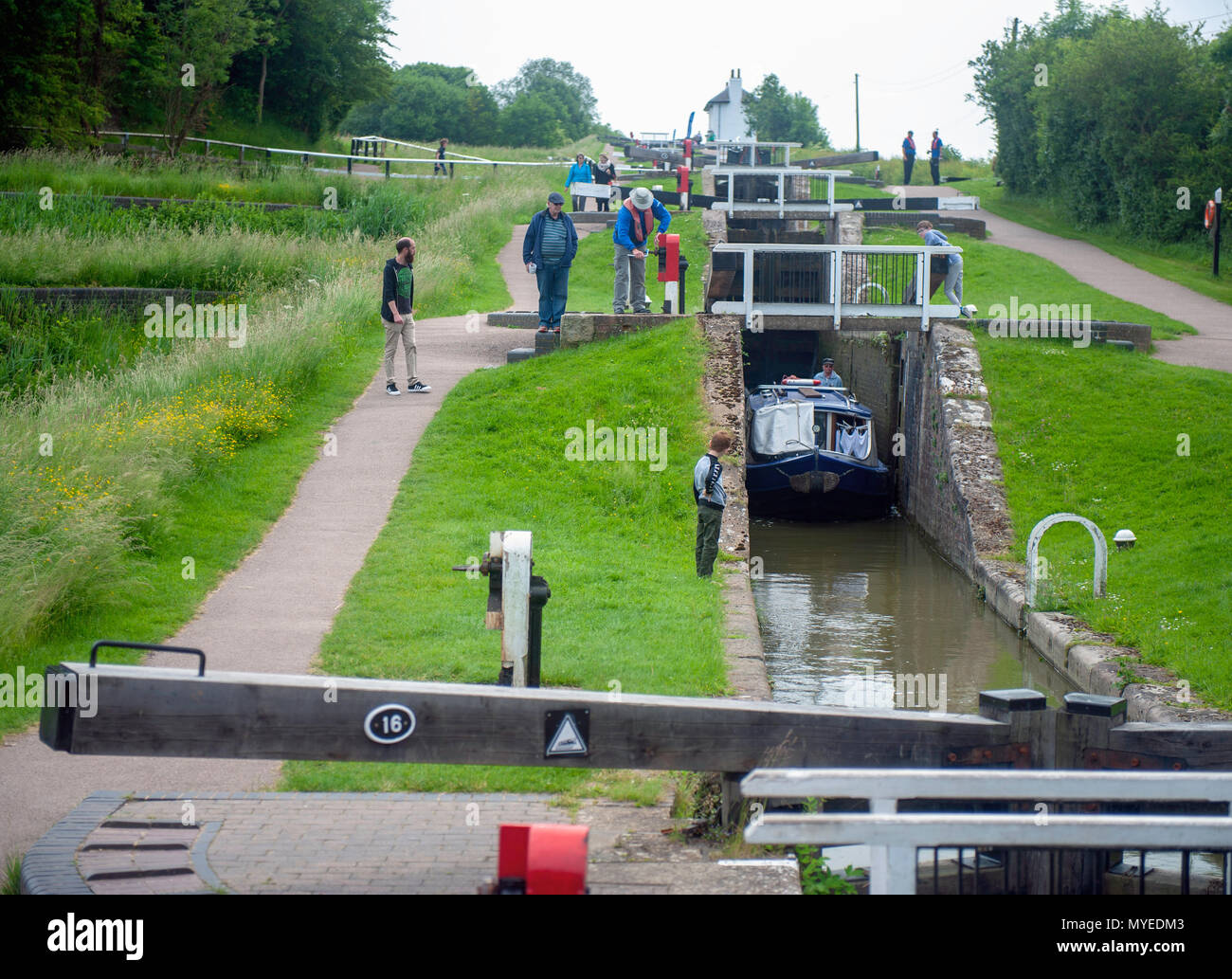 Narrowboats at foxton locks hi-res stock photography and images - Alamy