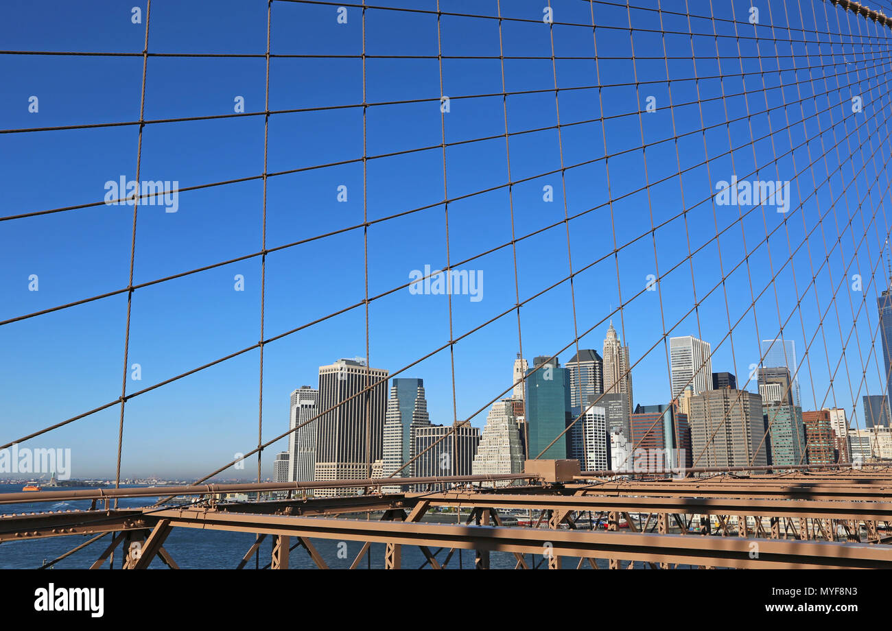 Cables and new hi-res stock photography and images - Alamy