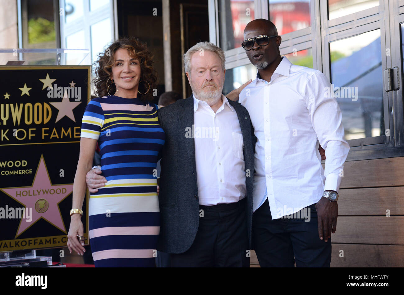 Ridley scott star 025 kristen wiig hi-res stock photography and images ...