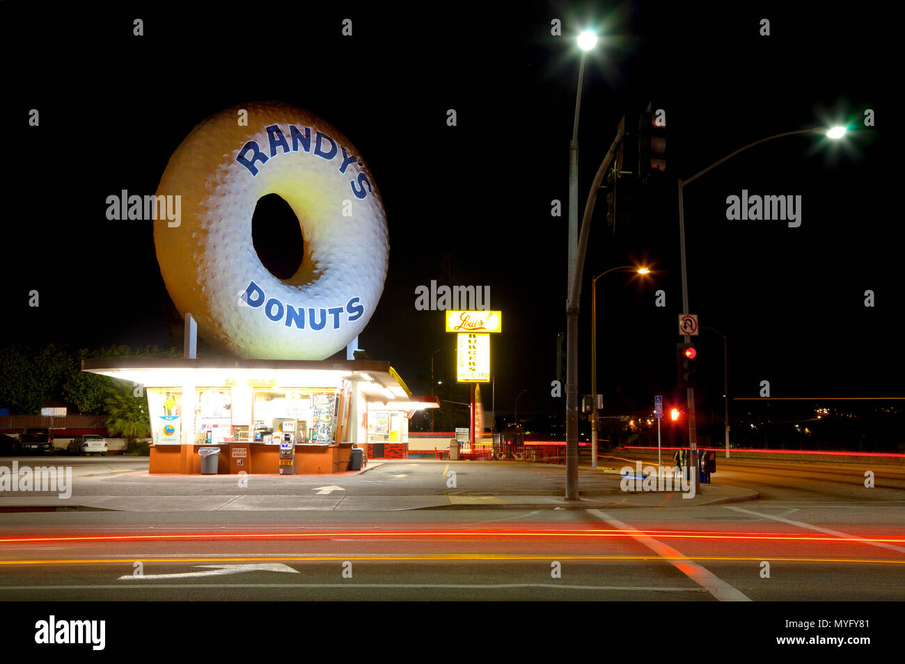 Randy’s Donuts, Englewood, Los Angeles, California, USA Stock Photo - Alamy