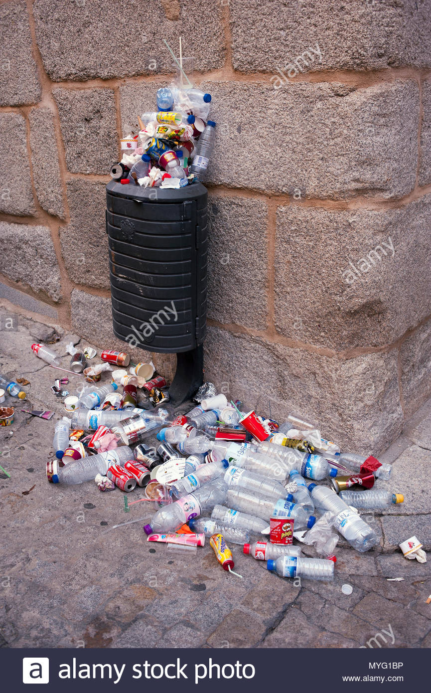 Bin Overflow Stock Photos & Bin Overflow Stock Images - Alamy