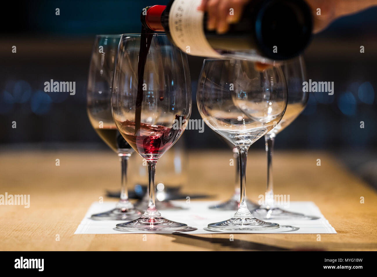 Person pouring wine hi-res stock photography and images - Alamy