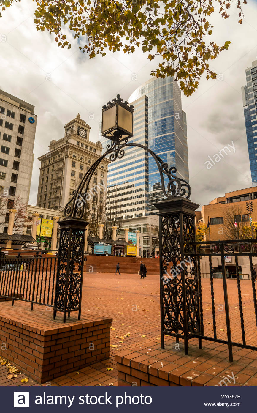Pioneer Place Portland Stock Photos & Pioneer Place Portland Stock ...