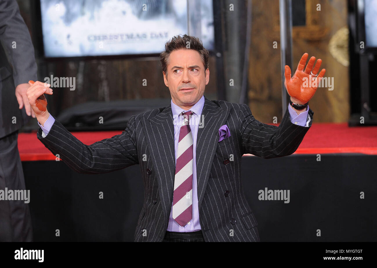 Robert Downey Jr 02 - Robert Downey Jr. Hand & Footprints Ceremony at ...