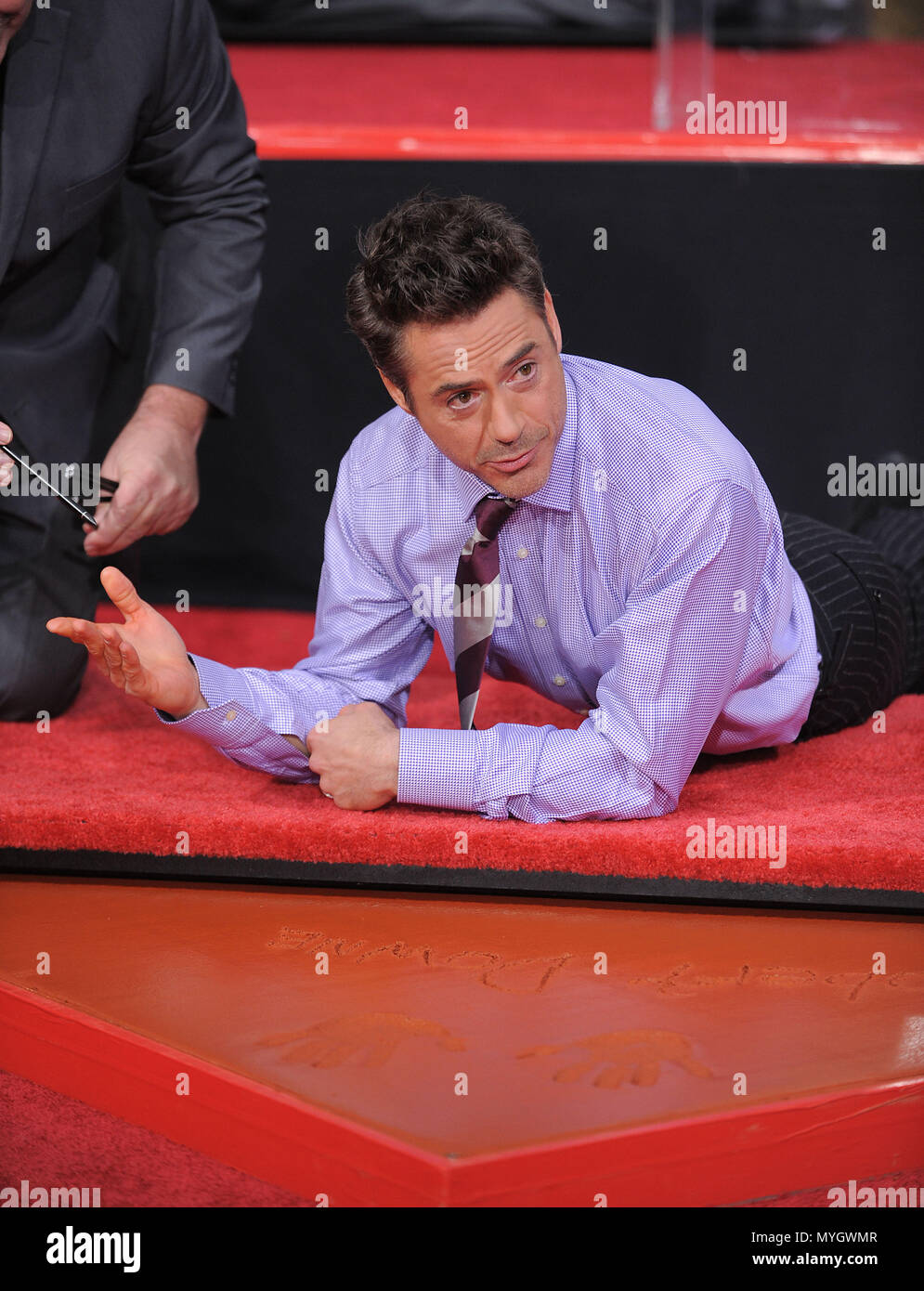 Robert Downey Jr 05 - Robert Downey Jr. Hand & Footprints Ceremony at ...