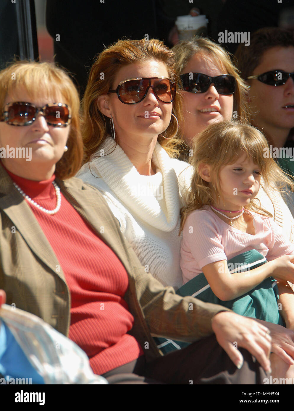 Faith Hill ( with her kids and tim mom ) at her husband Tim McGraw at ...