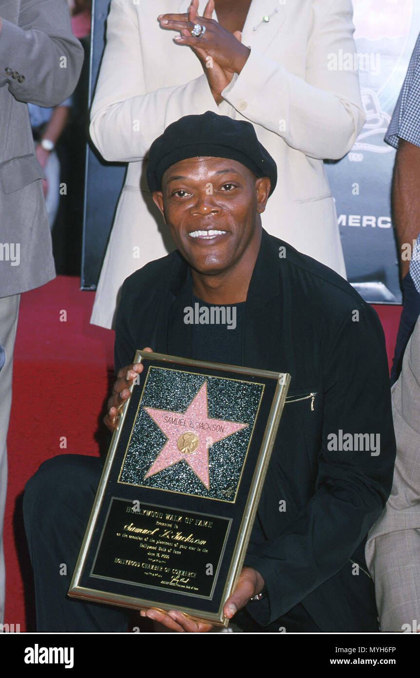 Samuel jackson samuel jackson hand hi-res stock photography and images ...