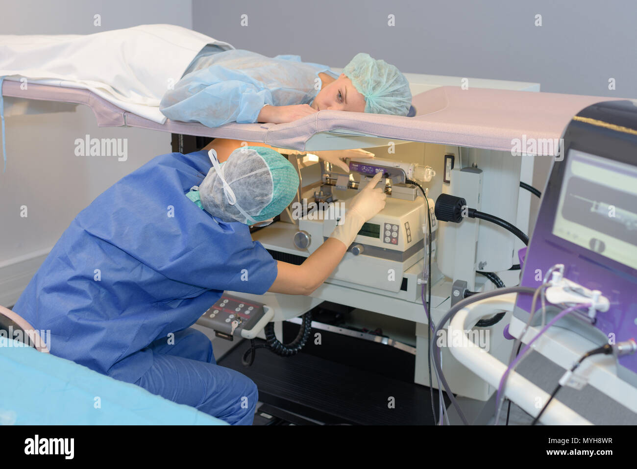 Patient having hospital tests hi-res stock photography and images - Alamy