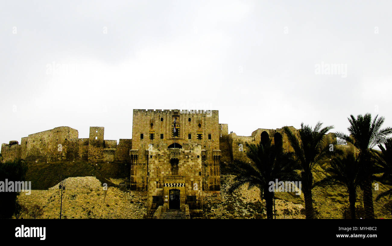Aleppo entrance gate syria hi-res stock photography and images - Alamy
