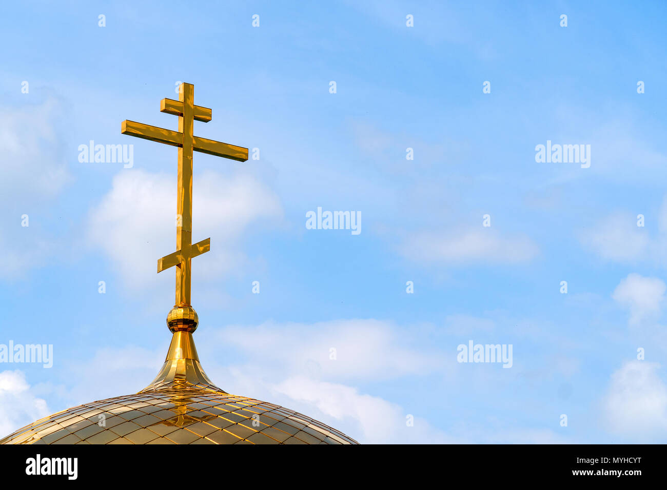 Orthodox cross on dome of church Stock Photo - Alamy