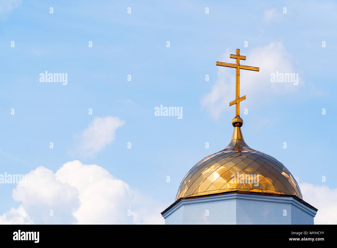Green church gold cross hi-res stock photography and images - Alamy