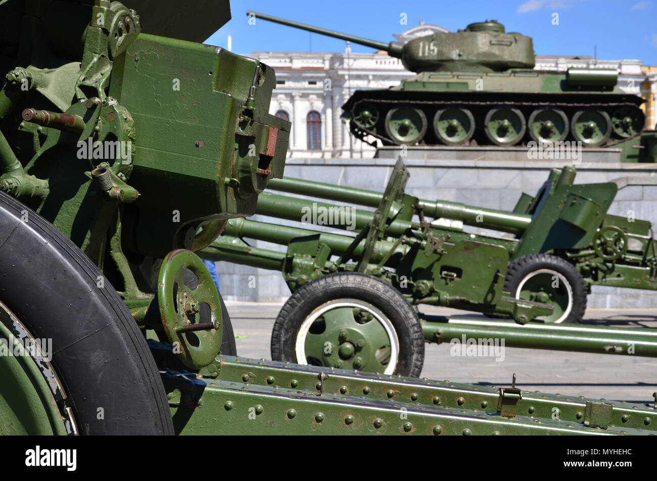 Photo Russian Tank High Resolution Stock Photography and Images - Alamy