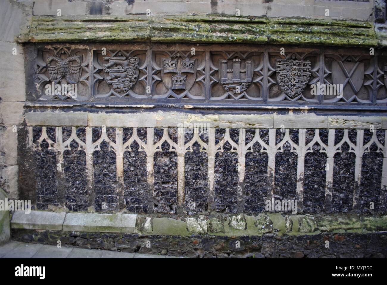 Heraldic shields hi-res stock photography and images - Alamy