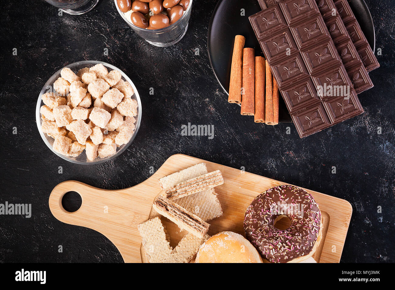 Sweets and donuts hi-res stock photography and images - Alamy