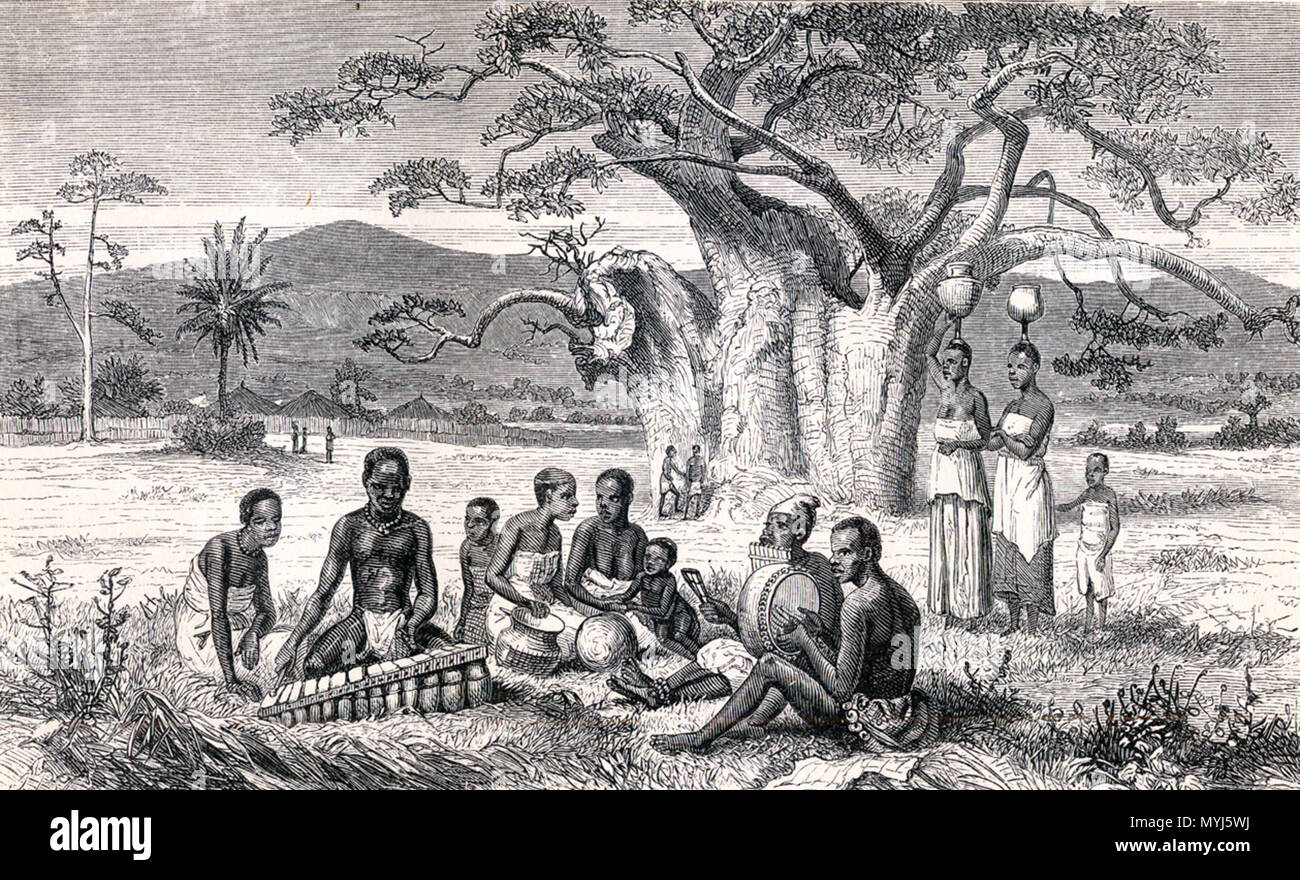 Women with water pots hi-res stock photography and images - Alamy