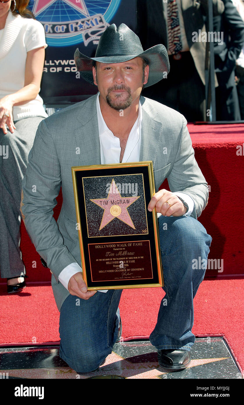 Tim McGraw received the 2322th star on The Hollywood Walk of Fame in ...