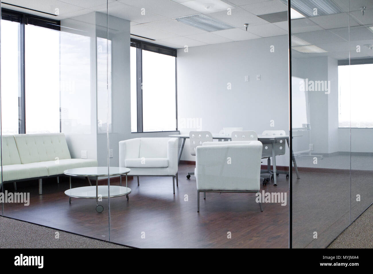 See through modern building with glass walls hi-res stock photography ...