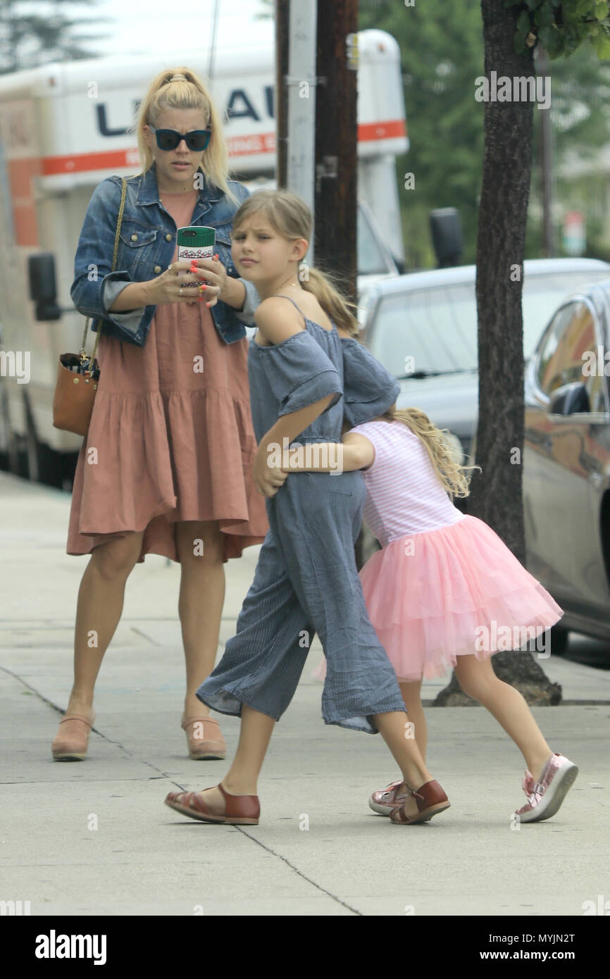 Busy Philipps spotted with her daughters, Cricket and Birdie, in Studio ...