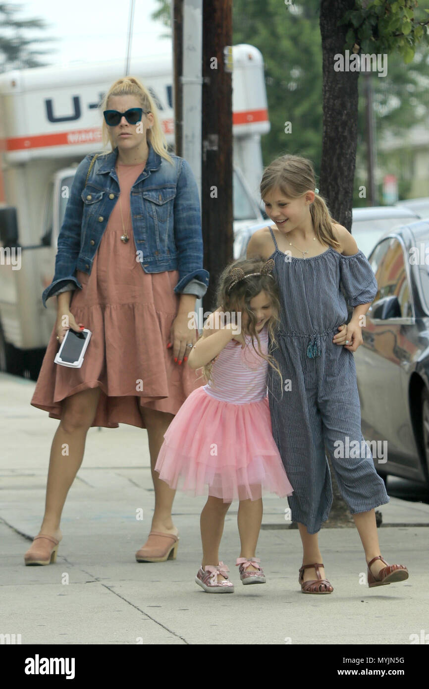 Busy Philipps spotted with her daughters, Cricket and Birdie, in Studio ...