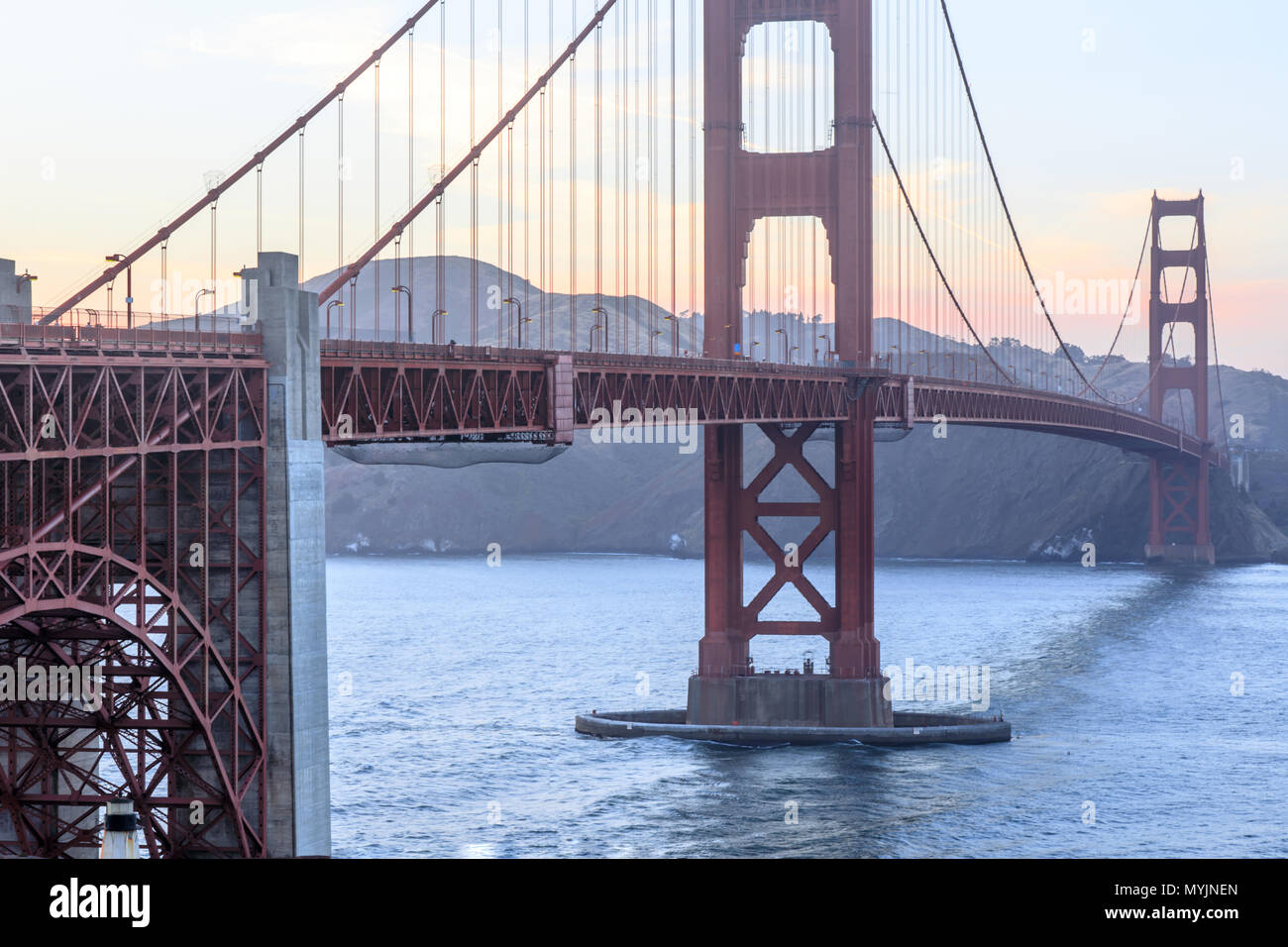 Golden gate welcome center hi-res stock photography and images - Alamy