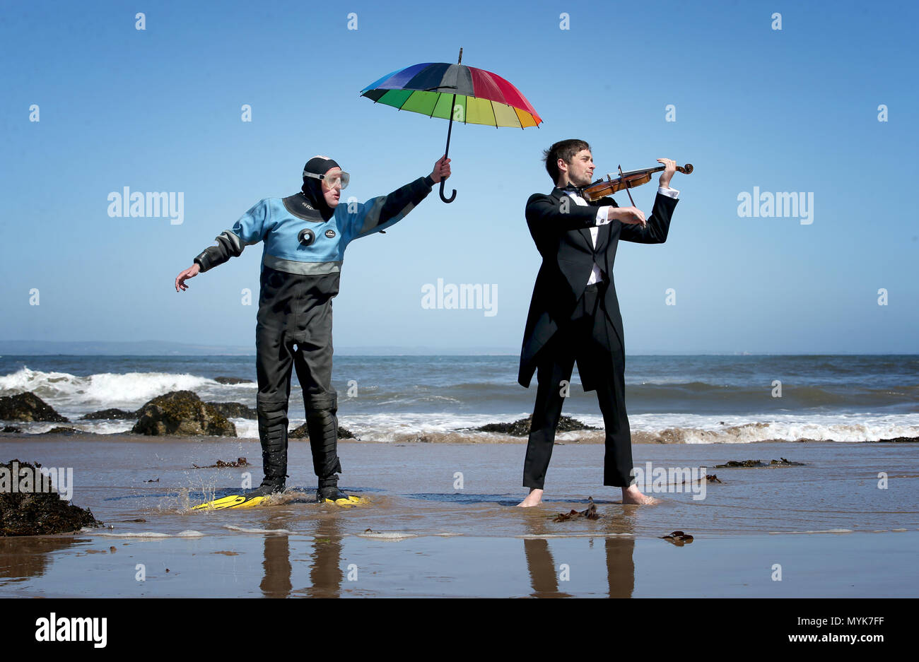 Musician thoren ferguson plays il mare violin hi-res stock photography ...