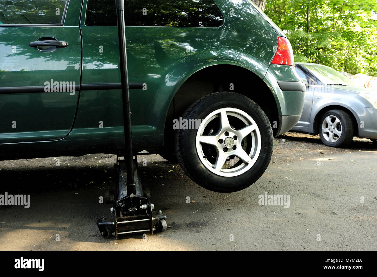car, service, repair, wheel, business, safety, workshop, work, body ...