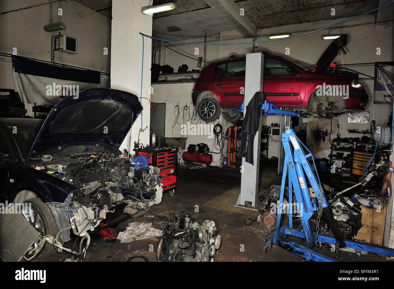 workshop, car, service, repair, platform, parts, professionally, work ...