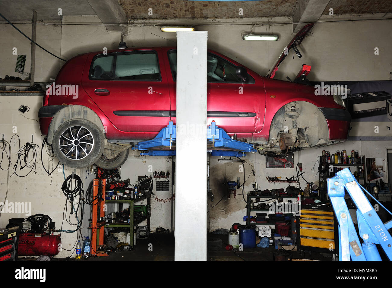 workshop, car, service, repair, platform, parts, professionally, work ...