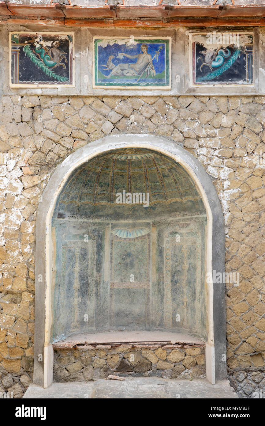 Murals in the ancient Roman archaeological site of Herculaneum ...