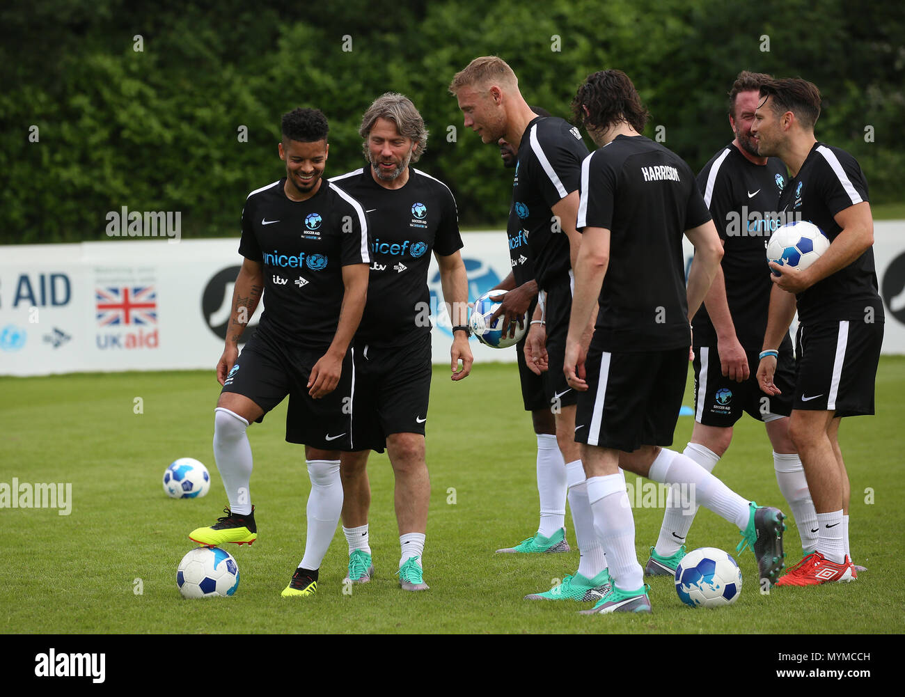 Jeremy lynch soccer aid hi-res stock photography and images - Alamy